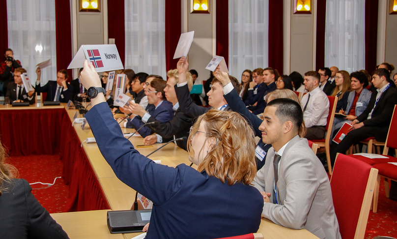 Model NATO Germany: Aus der Uni in die Allianzpolitik | Bundesakademie ...
